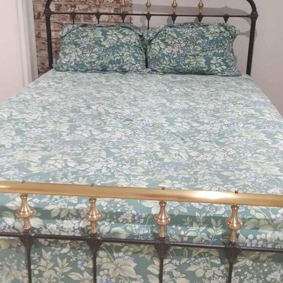 Laura Ashley | Bedding | Vintage Laura Ashley Bramble Berry Reversible ...